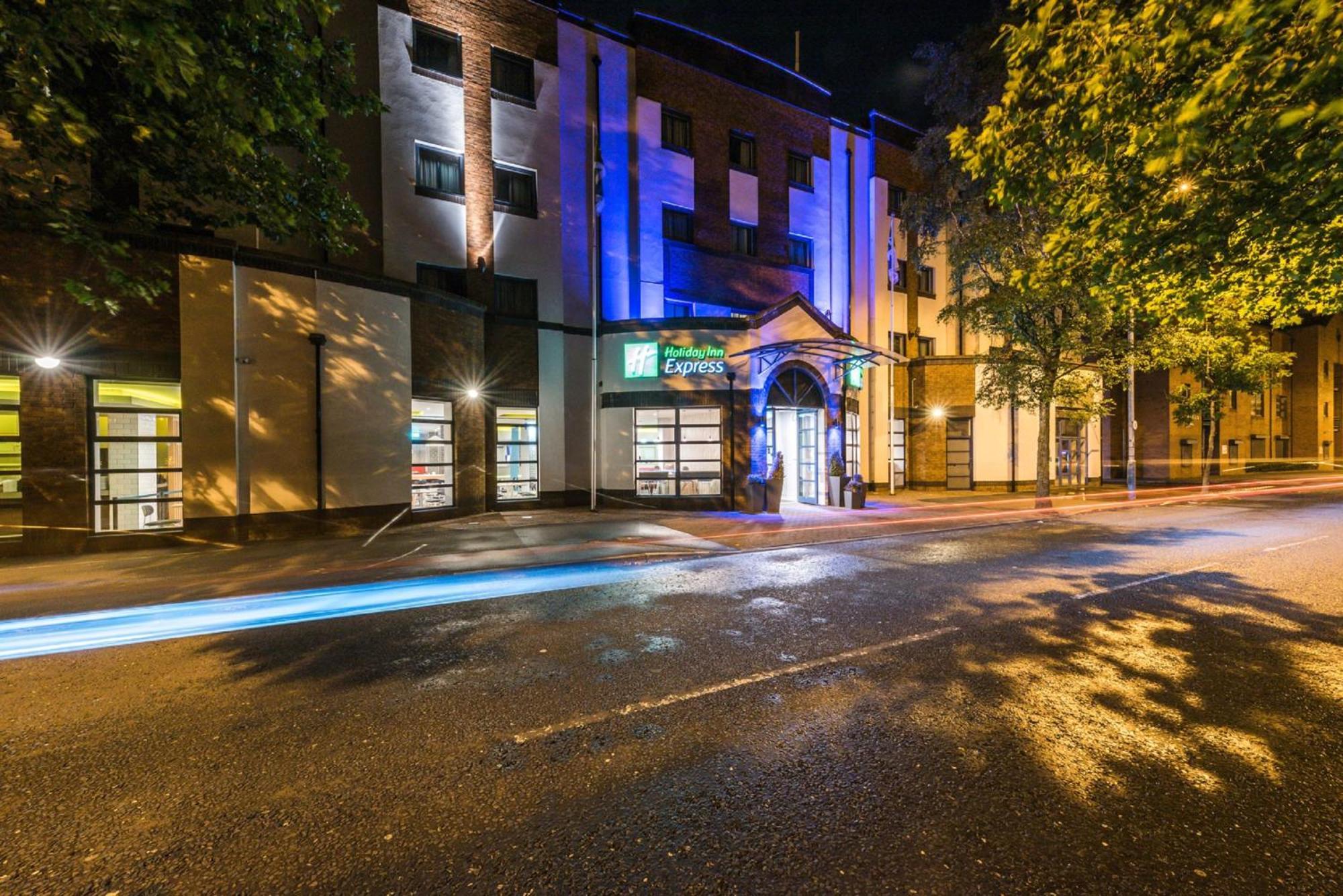 HOLIDAY INN EXPRESS BELFAST CITY